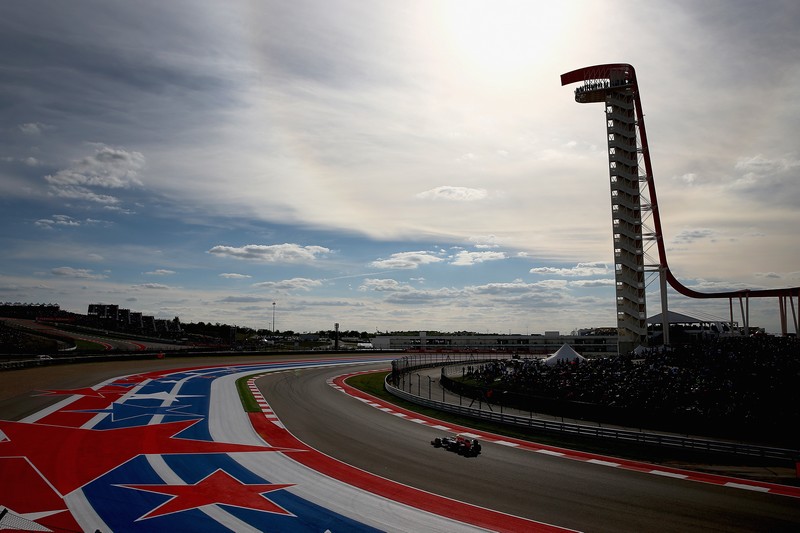 2014-Austin-Red-Bull-tour-nuages – Le SAV